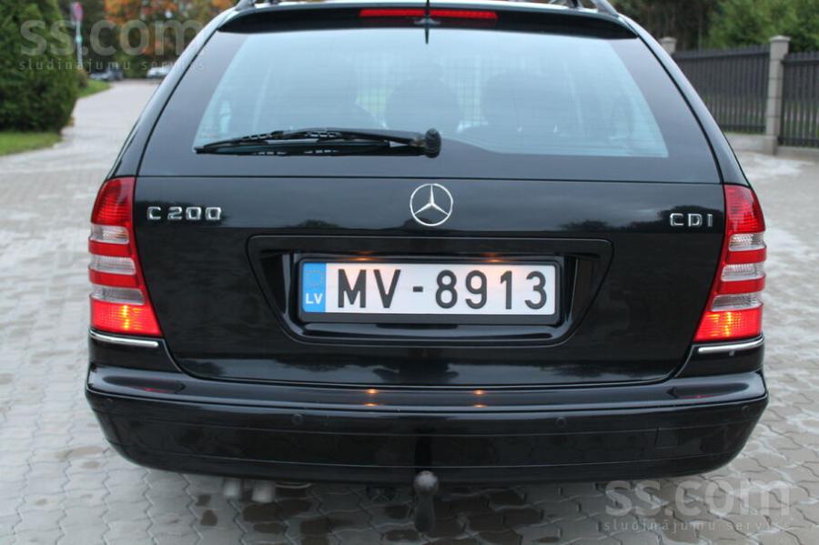 Black Mercedes-Benz C 200 2007 in Saldus, with an engine capacity of 2.20 L and mileage of 267 thousand km for 3650 €, photo 19 on AUTOMOTO.COM.LV