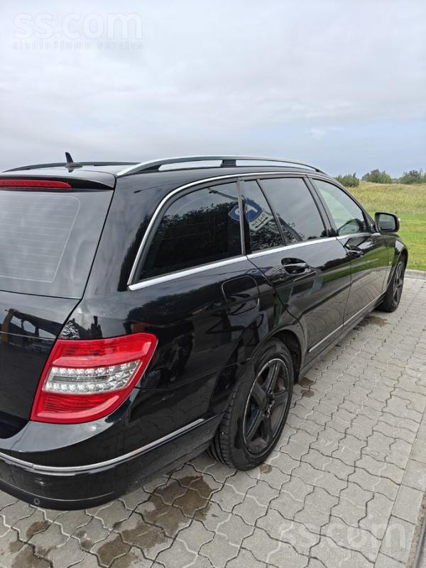 Melns Mercedes-Benz C 200 2008 Liepāja, ar dzinēja tilpumu 2.20 L un nobraukumu 325 tūkst. km par 3000 €, foto 9 vietnē AUTOMOTO.COM.LV