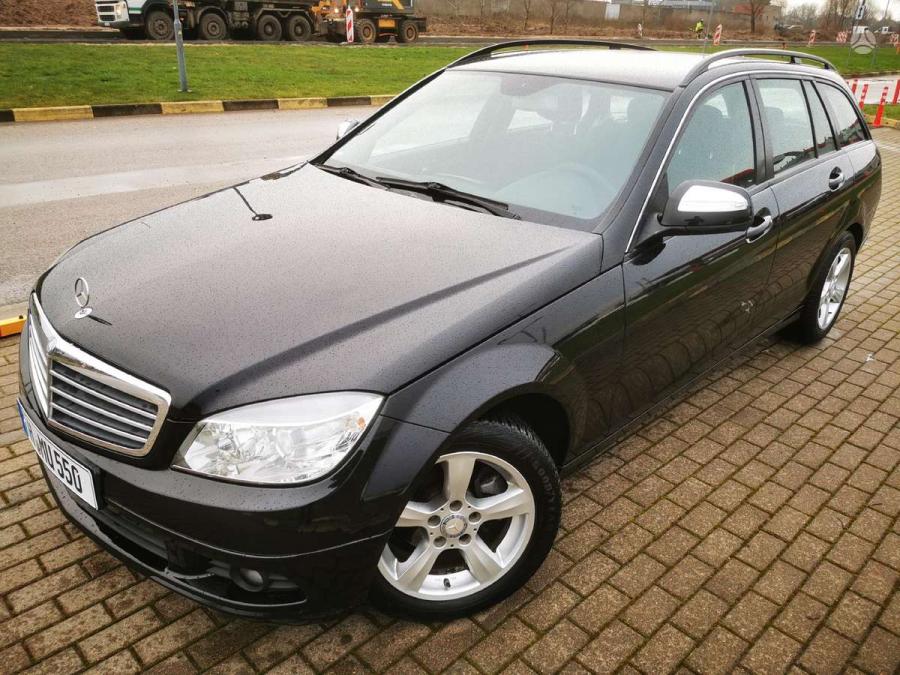 Black Mercedes-Benz C 200 2008 in Klaipeda, with an engine capacity of 2.15 L and mileage of 238 thousand km for 3950 €, photo 1 on AUTOMOTO.COM.LV