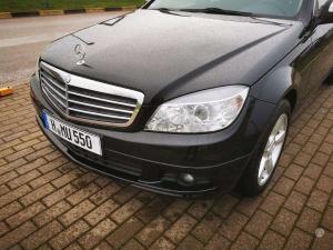Black Mercedes-Benz C 200 2008 in Klaipeda, with an engine capacity of 2.15 L and mileage of 238 thousand km for 3950 €, photo 2 on AUTOMOTO.COM.LV