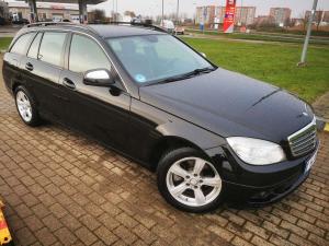 Black Mercedes-Benz C 200 2008 in Klaipeda, with an engine capacity of 2.15 L and mileage of 238 thousand km for 3950 €, photo 3 on AUTOMOTO.COM.LV