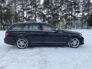Melns Mercedes-Benz C 200 2008 Šauļi, ar dzinēja tilpumu 2.15 L un nobraukumu 390 tūkst. km par 3900 €, foto 4 vietnē AUTOMOTO.COM.LV