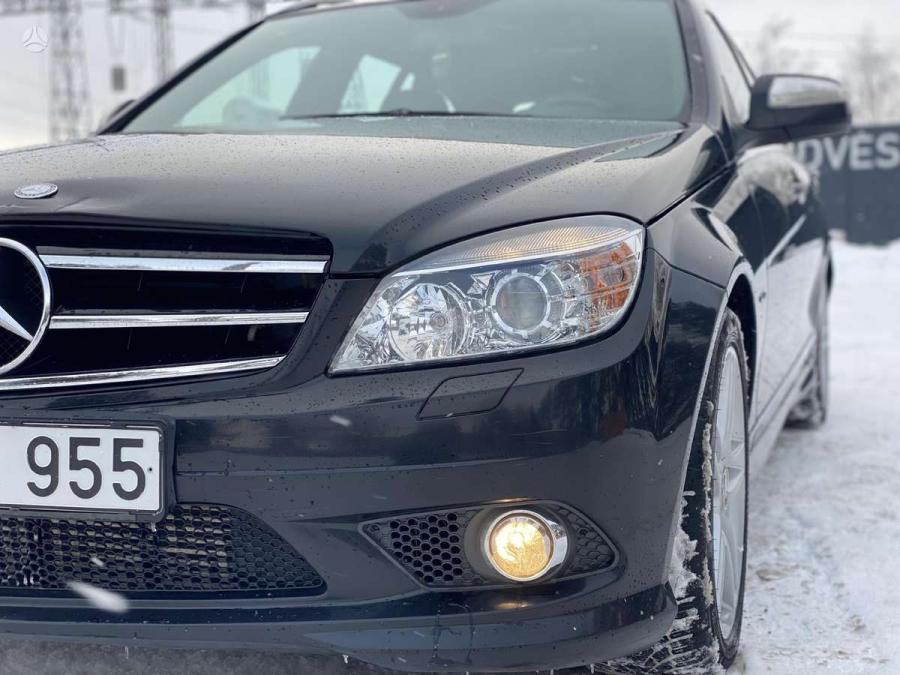 Melns Mercedes-Benz C 200 2008 Šauļi, ar dzinēja tilpumu 2.15 L un nobraukumu 390 tūkst. km par 3900 €, foto 11 vietnē AUTOMOTO.COM.LV
