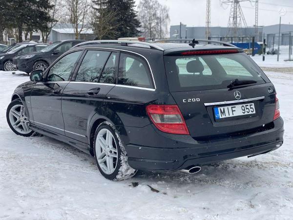 Black Mercedes-Benz C 200 2008 in Siauliai, with an engine capacity of 2.15 L and mileage of 390 thousand km for 3900 €, photo 7 on AUTOMOTO.COM.LV