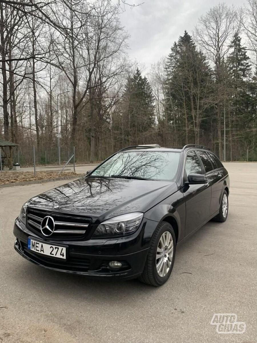 Black Mercedes-Benz C 200 2008 in Kupiskis, with an engine capacity of 2.20 L and mileage of 275 thousand km for 3950 €, photo 4 on AUTOMOTO.COM.LV