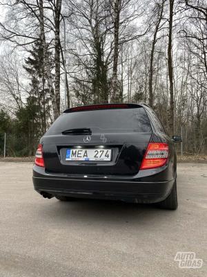 Black Mercedes-Benz C 200 2008 in Kupiskis, with an engine capacity of 2.20 L and mileage of 275 thousand km for 3950 €, photo 8 on AUTOMOTO.COM.LV
