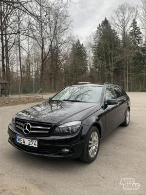 Black Mercedes-Benz C 200 2008 in Kupiskis, with an engine capacity of 2.20 L and mileage of 275 thousand km for 3950 €, photo 4 on AUTOMOTO.COM.LV