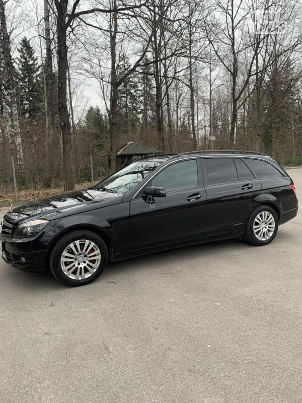 Black Mercedes-Benz C 200 2008 in Kupiskis, with an engine capacity of 2.20 L and mileage of 275 thousand km for 3950 €, photo 9 on AUTOMOTO.COM.LV