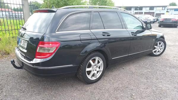 Melns Mercedes-Benz C 200 2008 Rīga, ar dzinēja tilpumu 2.20 L un nobraukumu 200 tūkst. km par 4300 €, foto 2 vietnē AUTOMOTO.COM.LV