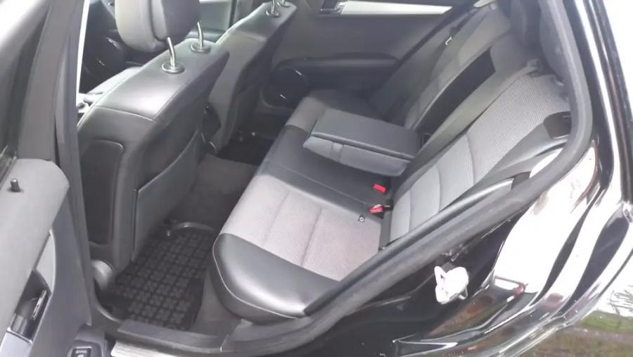 Melns Mercedes-Benz C 200 2008 Rīga, ar dzinēja tilpumu 2.20 L un nobraukumu 200 tūkst. km par 4300 €, foto 10 vietnē AUTOMOTO.COM.LV