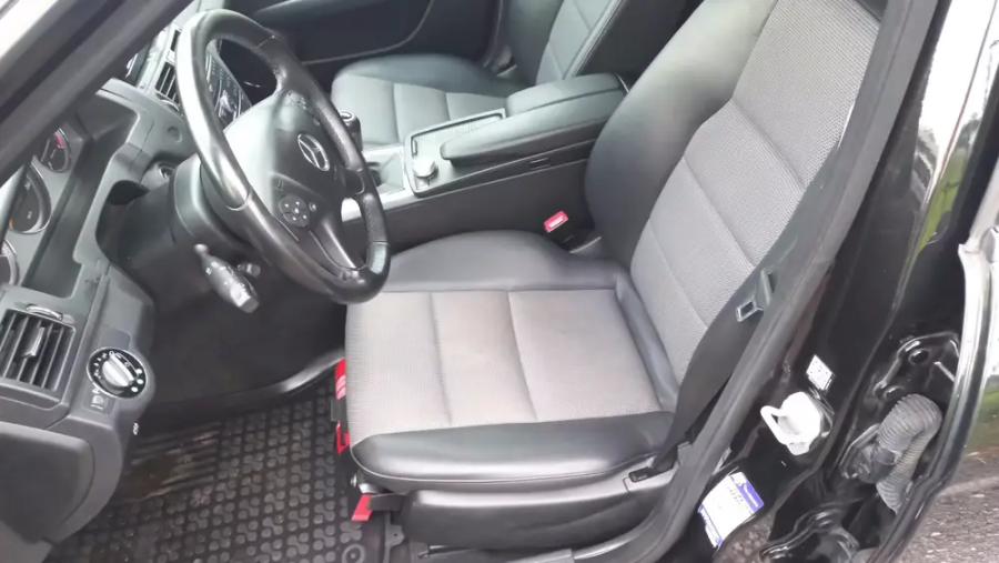 Melns Mercedes-Benz C 200 2008 Rīga, ar dzinēja tilpumu 2.20 L un nobraukumu 200 tūkst. km par 4300 €, foto 18 vietnē AUTOMOTO.COM.LV