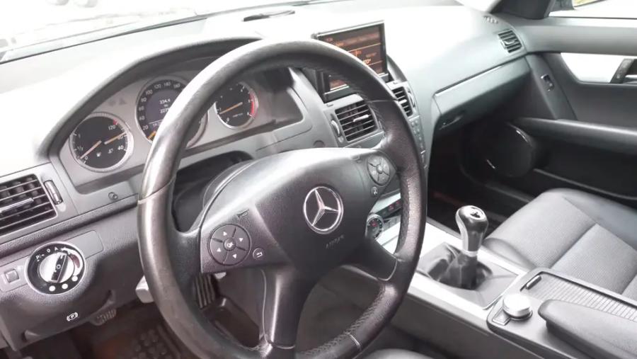 Melns Mercedes-Benz C 200 2008 Rīga, ar dzinēja tilpumu 2.20 L un nobraukumu 200 tūkst. km par 4300 €, foto 19 vietnē AUTOMOTO.COM.LV
