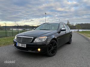 Black Mercedes-Benz C 200 2008 in Viljandi, with an engine capacity of 0.00 L and mileage of 322 thousand km for 3500 €, photo  on AUTOMOTO.COM.LV