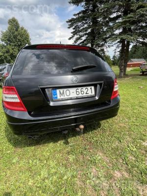 Black Mercedes-Benz C 200 2008 in Balvi, with an engine capacity of 2.10 L and mileage of 343 thousand km for 3650 €, photo 5 on AUTOMOTO.COM.LV