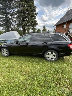Black Mercedes-Benz C 200 2008 in Balvi, with an engine capacity of 2.10 L and mileage of 343 thousand km for 3650 €, photo 6 on AUTOMOTO.COM.LV