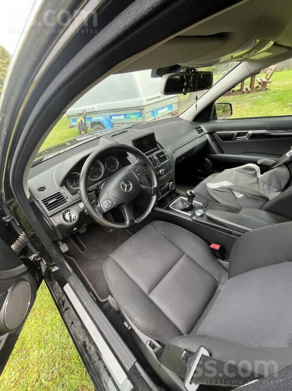 Melns Mercedes-Benz C 200 2008 Balvi, ar dzinēja tilpumu 2.10 L un nobraukumu 343 tūkst. km par 3650 €, foto 6 vietnē AUTOMOTO.COM.LV