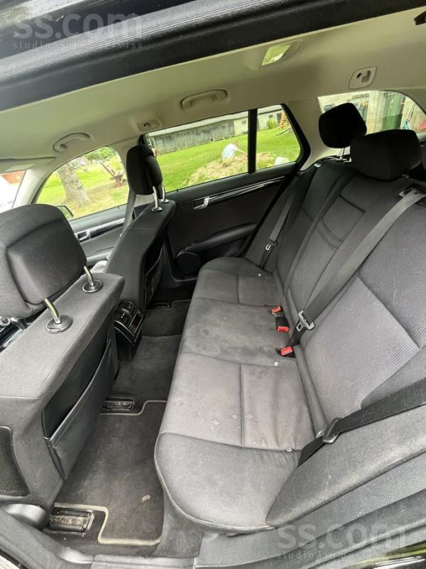 Melns Mercedes-Benz C 200 2008 Balvi, ar dzinēja tilpumu 2.10 L un nobraukumu 343 tūkst. km par 3650 €, foto 7 vietnē AUTOMOTO.COM.LV