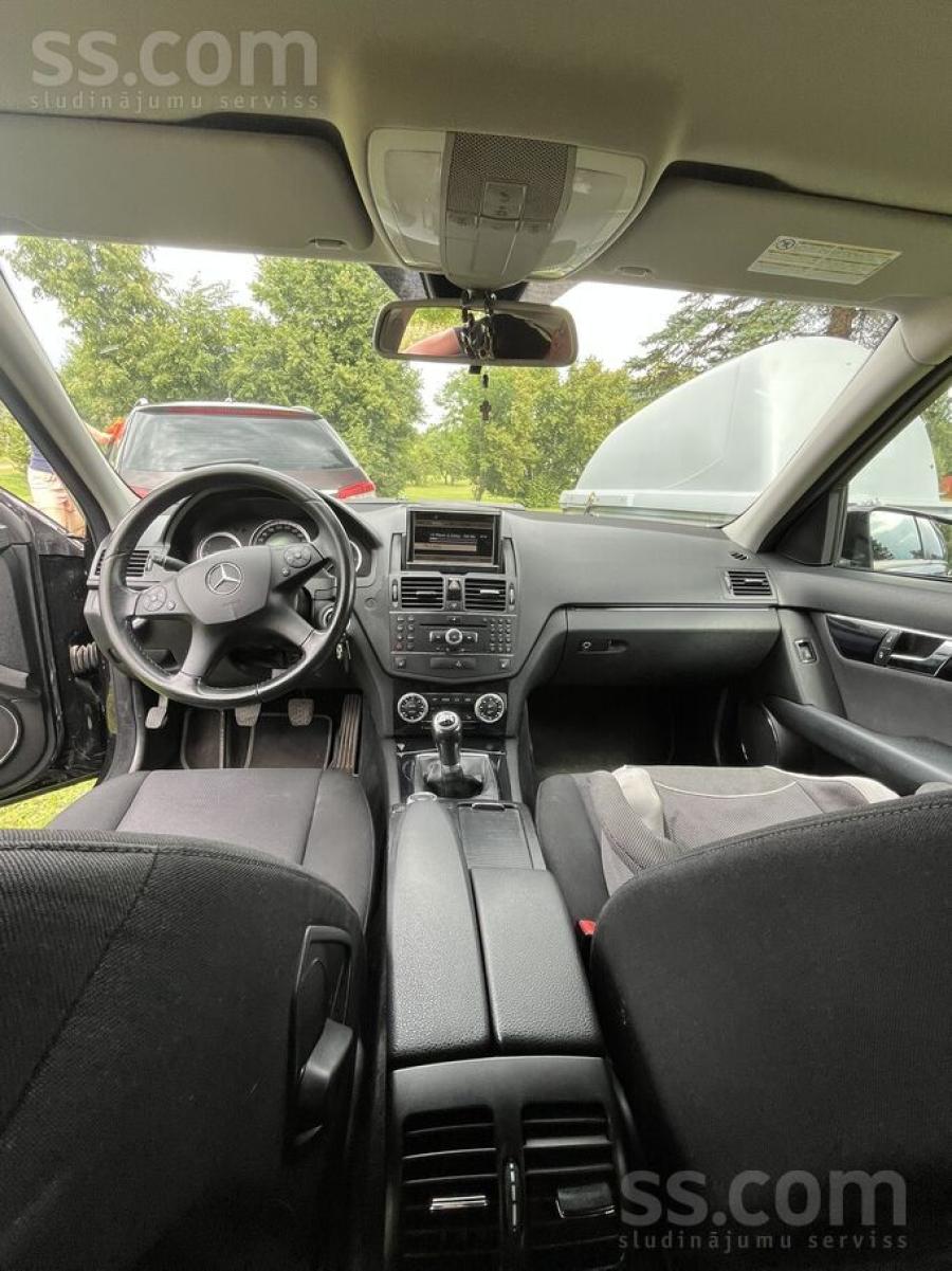 Black Mercedes-Benz C 200 2008 in Balvi, with an engine capacity of 2.10 L and mileage of 343 thousand km for 3650 €, photo 9 on AUTOMOTO.COM.LV