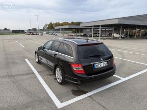Melns Mercedes-Benz C 200 2008 Šauļi, ar dzinēja tilpumu 1.80 L un nobraukumu 294 tūkst. km par 4800 €, foto 10 vietnē AUTOMOTO.COM.LV