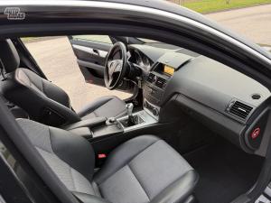 Melns Mercedes-Benz C 200 2008 Šauļi, ar dzinēja tilpumu 1.80 L un nobraukumu 294 tūkst. km par 4800 €, foto 19 vietnē AUTOMOTO.COM.LV