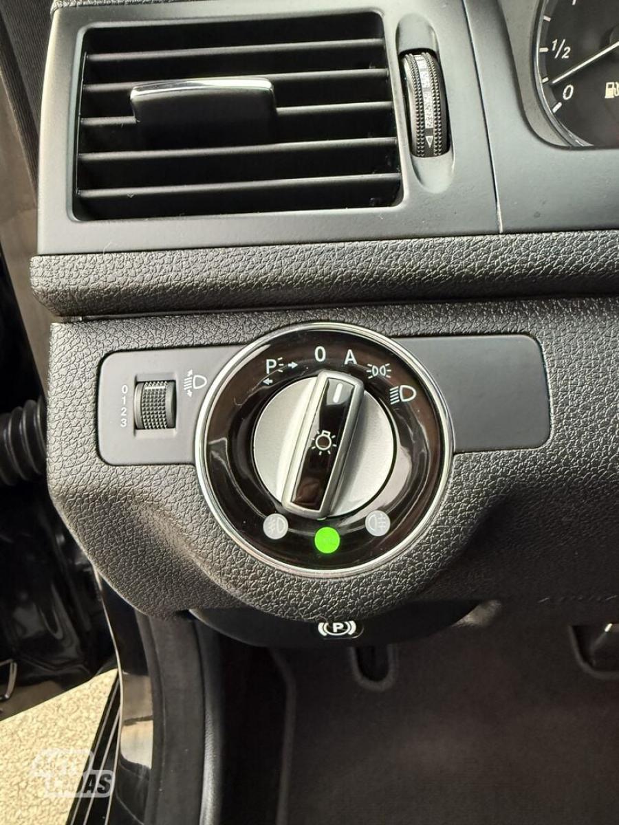 Melns Mercedes-Benz C 200 2008 Šauļi, ar dzinēja tilpumu 1.80 L un nobraukumu 294 tūkst. km par 4800 €, foto 28 vietnē AUTOMOTO.COM.LV