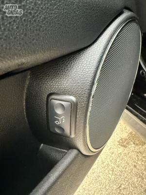 Melns Mercedes-Benz C 200 2008 Šauļi, ar dzinēja tilpumu 1.80 L un nobraukumu 294 tūkst. km par 4800 €, foto 30 vietnē AUTOMOTO.COM.LV