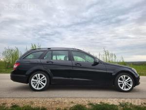 Melns Mercedes-Benz C 200 2009 Rīga, ar dzinēja tilpumu 2.20 L un nobraukumu 0 tūkst. km par 2550 €, foto 9 vietnē AUTOMOTO.COM.LV
