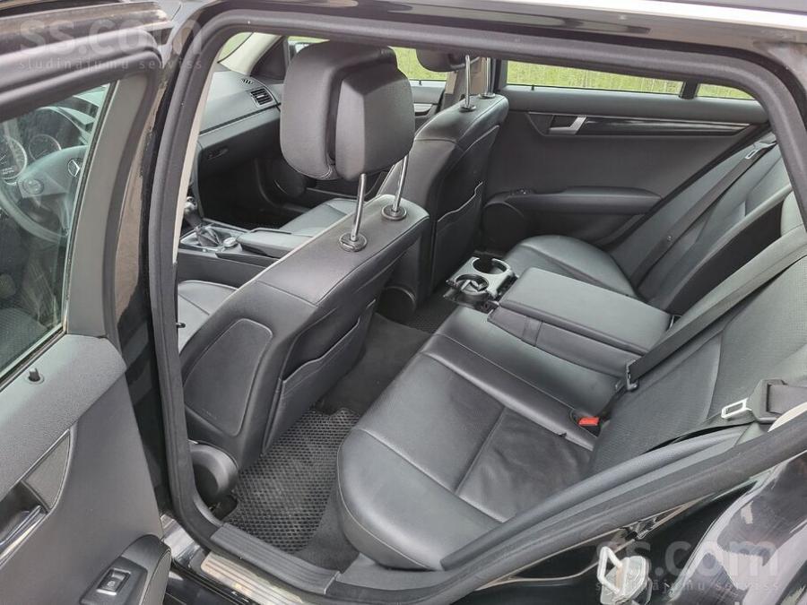 Melns Mercedes-Benz C 200 2009 Rīga, ar dzinēja tilpumu 2.20 L un nobraukumu 0 tūkst. km par 2550 €, foto 12 vietnē AUTOMOTO.COM.LV