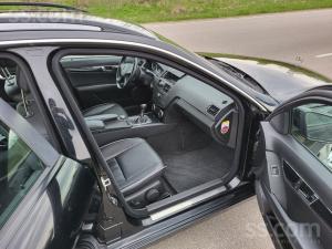 Melns Mercedes-Benz C 200 2009 Rīga, ar dzinēja tilpumu 2.20 L un nobraukumu 0 tūkst. km par 2550 €, foto 13 vietnē AUTOMOTO.COM.LV
