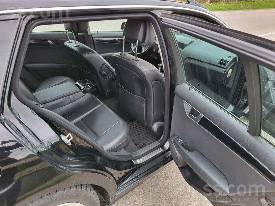 Melns Mercedes-Benz C 200 2009 Rīga, ar dzinēja tilpumu 2.20 L un nobraukumu 0 tūkst. km par 2550 €, foto 14 vietnē AUTOMOTO.COM.LV