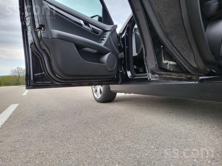 Melns Mercedes-Benz C 200 2009 Rīga, ar dzinēja tilpumu 2.20 L un nobraukumu 0 tūkst. km par 2550 €, foto 17 vietnē AUTOMOTO.COM.LV
