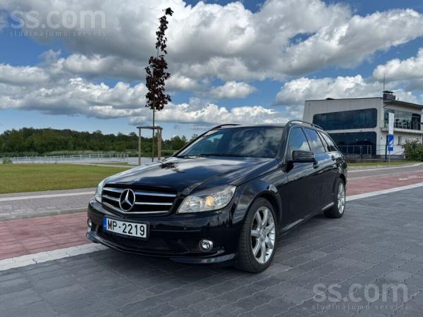 Black Mercedes-Benz C 200 2009 in Kuldiga, with an engine capacity of 2.10 L and mileage of 285 thousand km for 3700 €, photo 6 on AUTOMOTO.COM.LV
