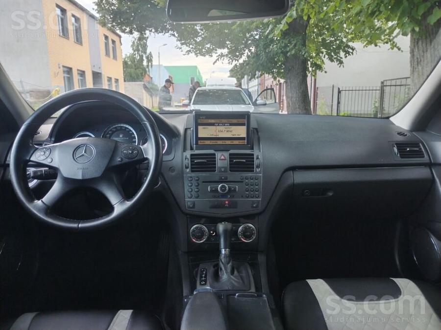 Melns Mercedes-Benz C 200 2009 Rīga, ar dzinēja tilpumu 2.20 L un nobraukumu 0 tūkst. km par 3900 €, foto 10 vietnē AUTOMOTO.COM.LV