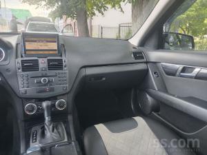 Melns Mercedes-Benz C 200 2009 Rīga, ar dzinēja tilpumu 2.20 L un nobraukumu 0 tūkst. km par 3900 €, foto 11 vietnē AUTOMOTO.COM.LV