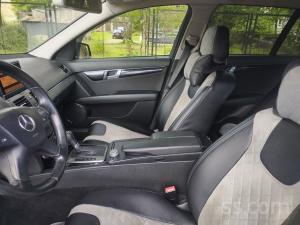 Melns Mercedes-Benz C 200 2009 Rīga, ar dzinēja tilpumu 2.20 L un nobraukumu 0 tūkst. km par 3900 €, foto 13 vietnē AUTOMOTO.COM.LV