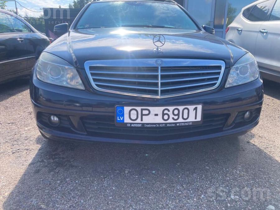 Black Mercedes-Benz C 200 2009 in Riga, with an engine capacity of 2.10 L and mileage of 0 thousand km for 3600 €, photo 3 on AUTOMOTO.COM.LV