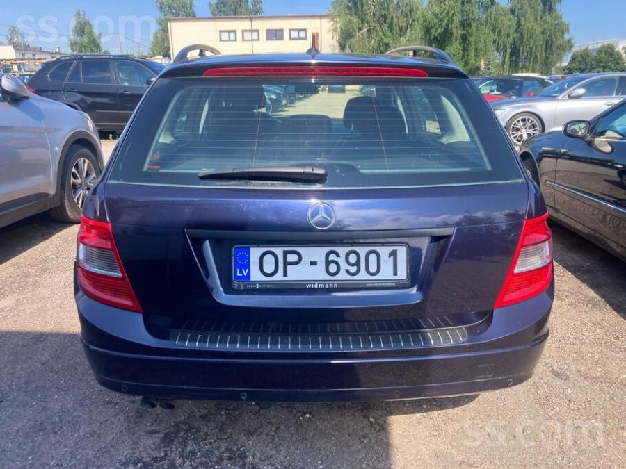 Black Mercedes-Benz C 200 2009 in Riga, with an engine capacity of 2.10 L and mileage of 0 thousand km for 3600 €, photo 6 on AUTOMOTO.COM.LV