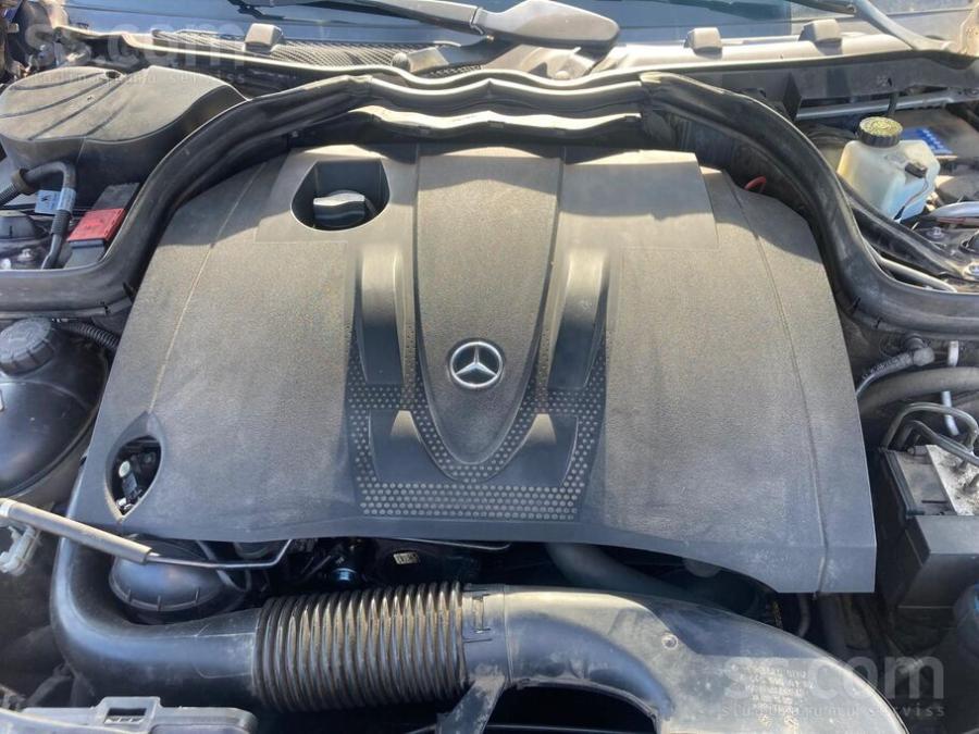 Black Mercedes-Benz C 200 2009 in Riga, with an engine capacity of 2.10 L and mileage of 0 thousand km for 3600 €, photo 12 on AUTOMOTO.COM.LV