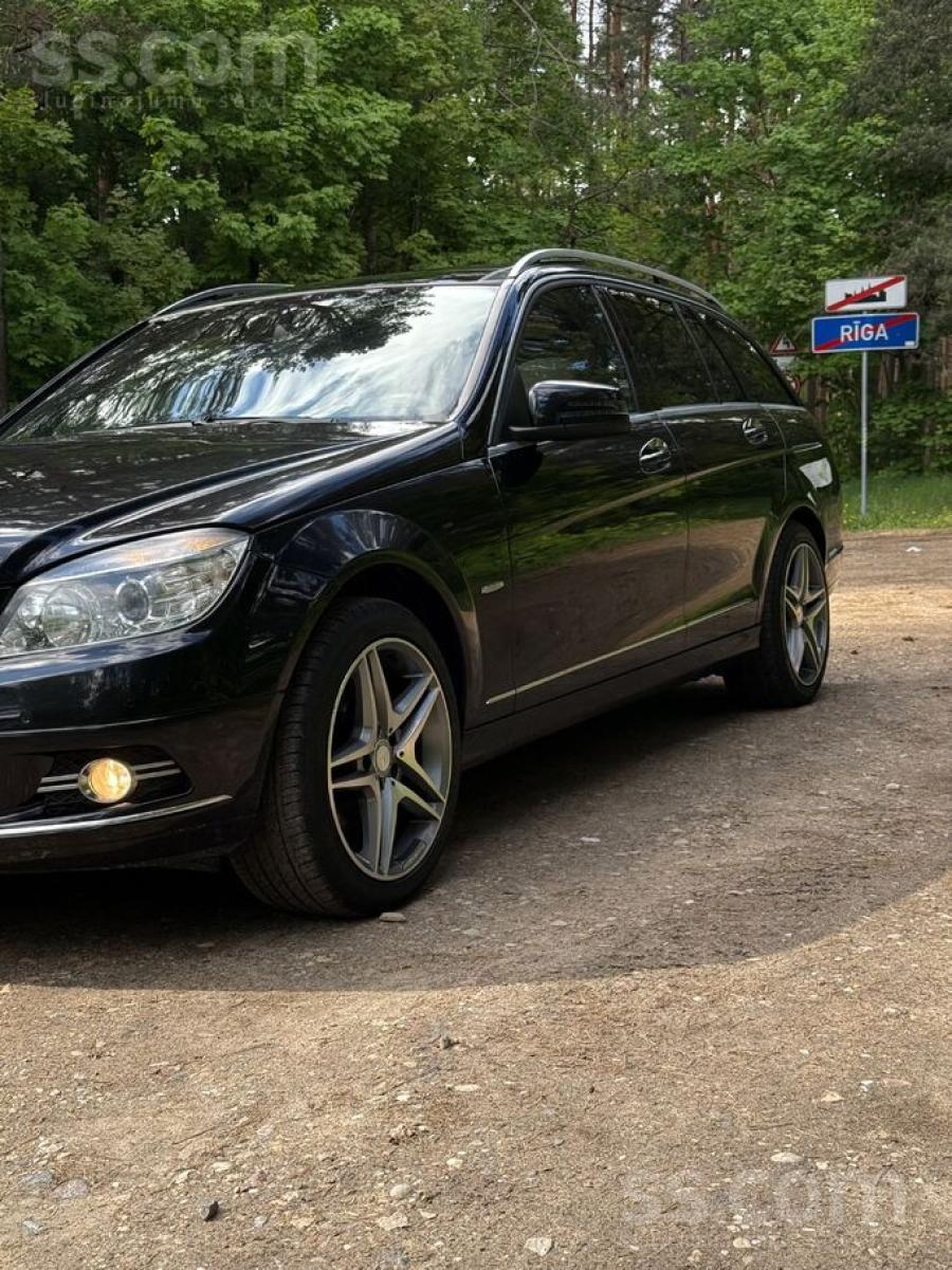Melns Mercedes-Benz C 200 2009 Rīga, ar dzinēja tilpumu 2.20 L un nobraukumu 286 tūkst. km par 5000 €, foto 4 vietnē AUTOMOTO.COM.LV