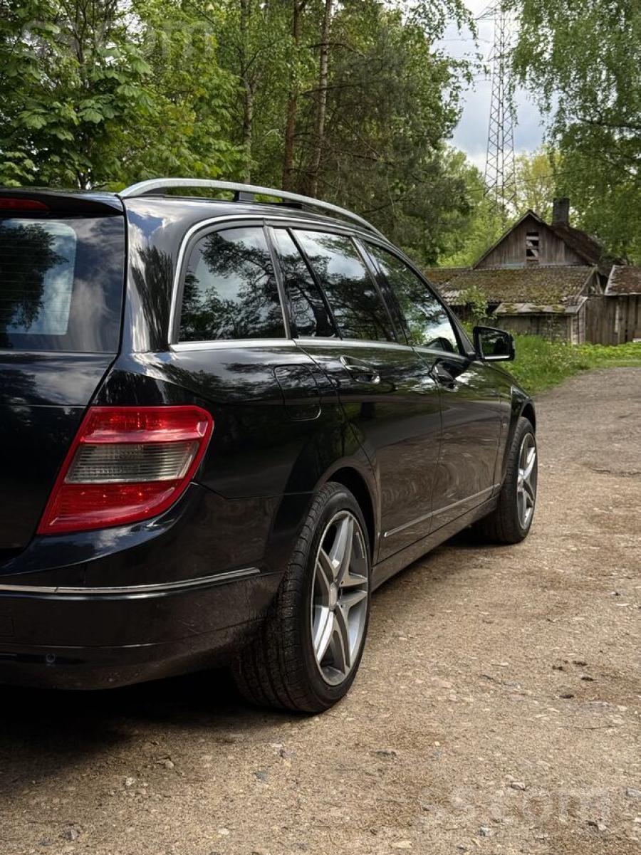 Melns Mercedes-Benz C 200 2009 Rīga, ar dzinēja tilpumu 2.20 L un nobraukumu 286 tūkst. km par 5000 €, foto 9 vietnē AUTOMOTO.COM.LV