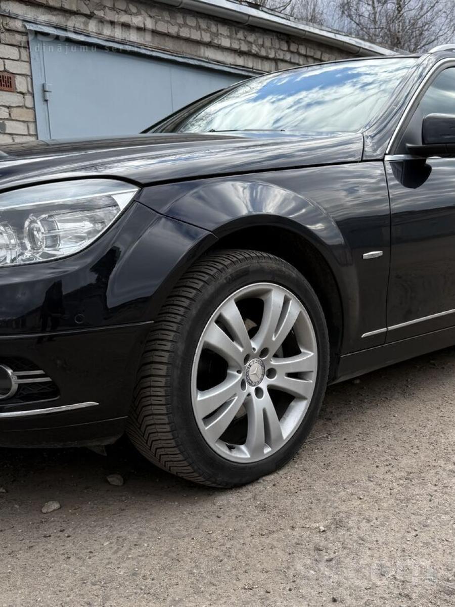 Melns Mercedes-Benz C 200 2009 Rīga, ar dzinēja tilpumu 2.20 L un nobraukumu 286 tūkst. km par 5000 €, foto 21 vietnē AUTOMOTO.COM.LV