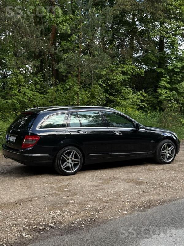 Melns Mercedes-Benz C 200 2009 Rīga, ar dzinēja tilpumu 2.20 L un nobraukumu 286 tūkst. km par 5000 €, foto 9 vietnē AUTOMOTO.COM.LV