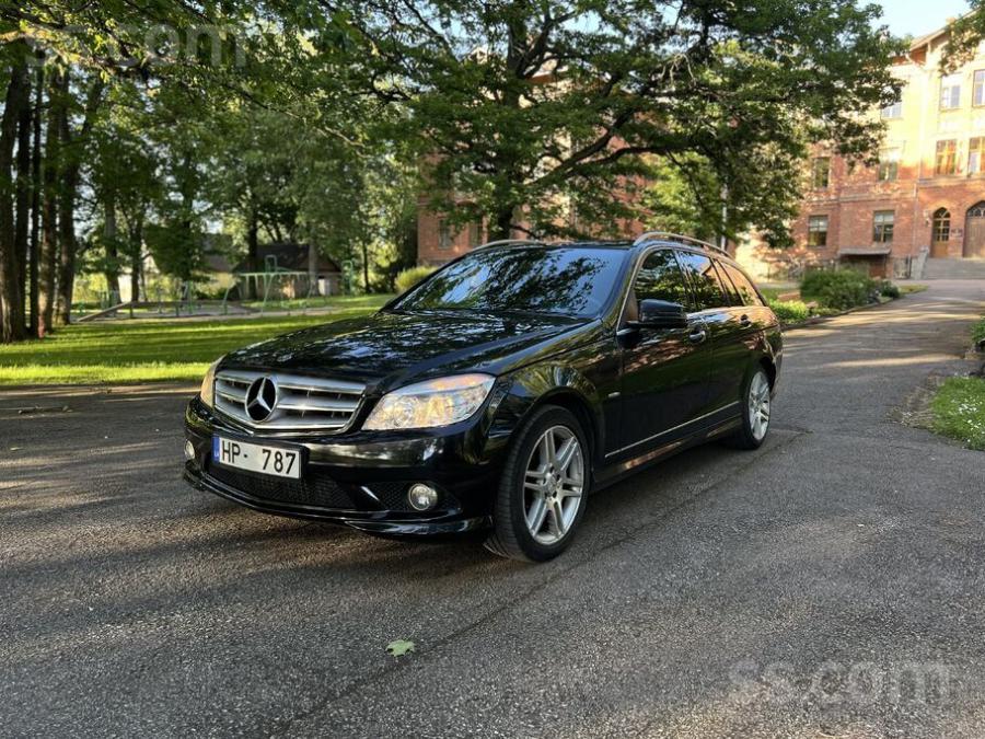 Black Mercedes-Benz C 200 2010 in Cesis, with an engine capacity of 2.20 L and mileage of 312 thousand km for 5490 €, photo 1 on AUTOMOTO.COM.LV
