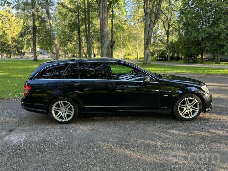 Black Mercedes-Benz C 200 2010 in Cesis, with an engine capacity of 2.20 L and mileage of 312 thousand km for 5490 €, photo 6 on AUTOMOTO.COM.LV