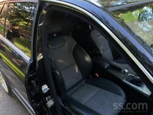 Black Mercedes-Benz C 200 2010 in Cesis, with an engine capacity of 2.20 L and mileage of 312 thousand km for 5490 €, photo 13 on AUTOMOTO.COM.LV