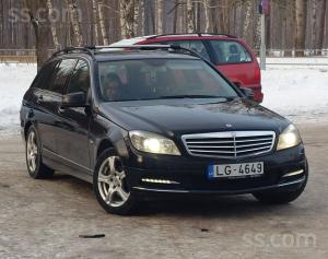 Melns Mercedes-Benz C 200 2010 Jelgava, ar dzinēja tilpumu 2.20 L un nobraukumu 389 tūkst. km par 4200 €, foto  vietnē AUTOMOTO.COM.LV