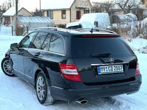 Black Mercedes-Benz C 200 2010 in Kaunas, with an engine capacity of 2.15 L and mileage of 320 thousand km for 4650 €, photo 10 on AUTOMOTO.COM.LV
