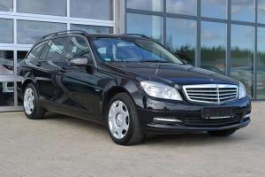 Black Mercedes-Benz C 200 2010 in Vilnius, with an engine capacity of 2.14 L and mileage of 300 thousand km for 5500 €, photo 8 on AUTOMOTO.COM.LV