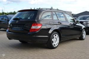 Black Mercedes-Benz C 200 2010 in Vilnius, with an engine capacity of 2.14 L and mileage of 300 thousand km for 5500 €, photo 12 on AUTOMOTO.COM.LV