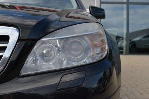 Black Mercedes-Benz C 200 2010 in Vilnius, with an engine capacity of 2.14 L and mileage of 300 thousand km for 5500 €, photo 18 on AUTOMOTO.COM.LV